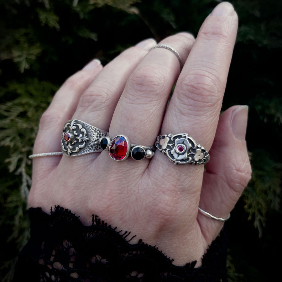 Gothic Daywalker Vampire Silver Ring with Garnet – Silverthaw Jewelry